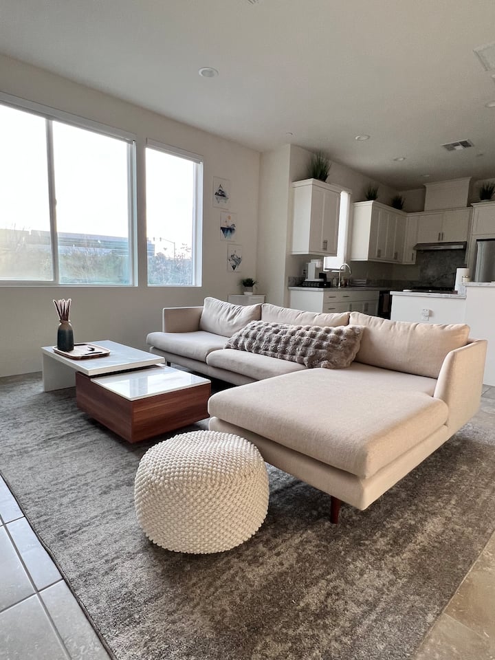 Luxury Dtsj 3 Bed 3 Bath Townhome - San José, CA