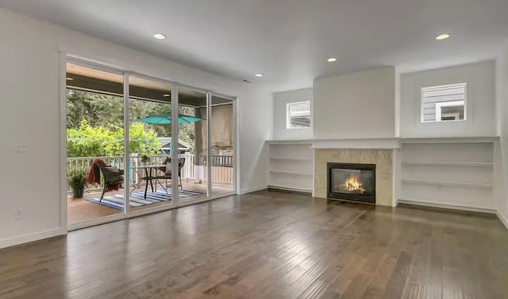 Classic 4br Home With Huge Lot & Outdoor Living - Federal Way, WA