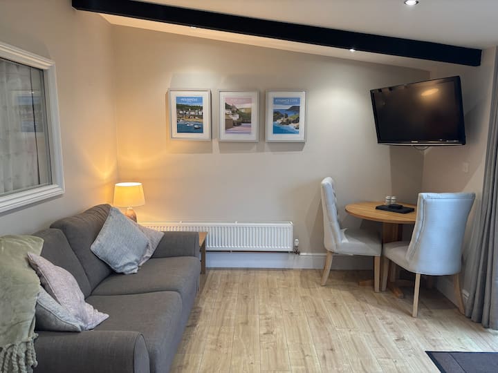 Carnkie Hideaway | 1 Bedroom Apartment | Carn Brea - Redruth