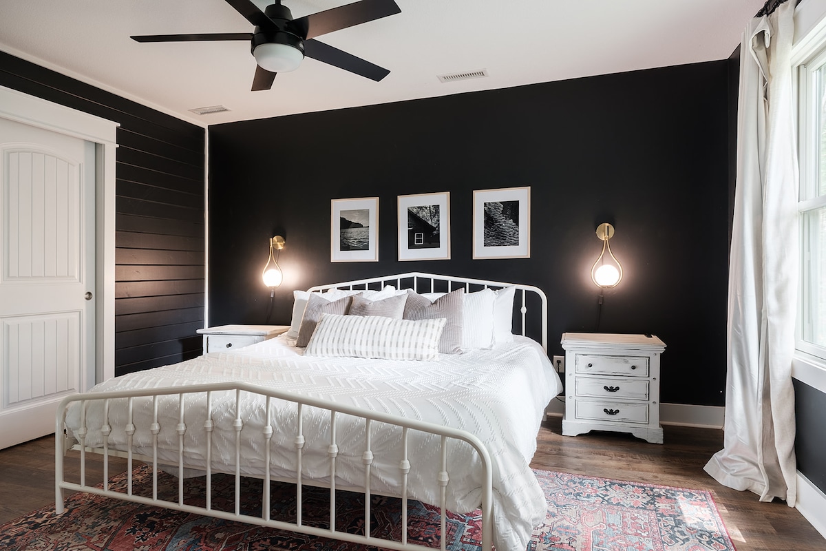 Le petit chalet noir : spa, accès au lac! - Maisons à louer à Lake Lure ...