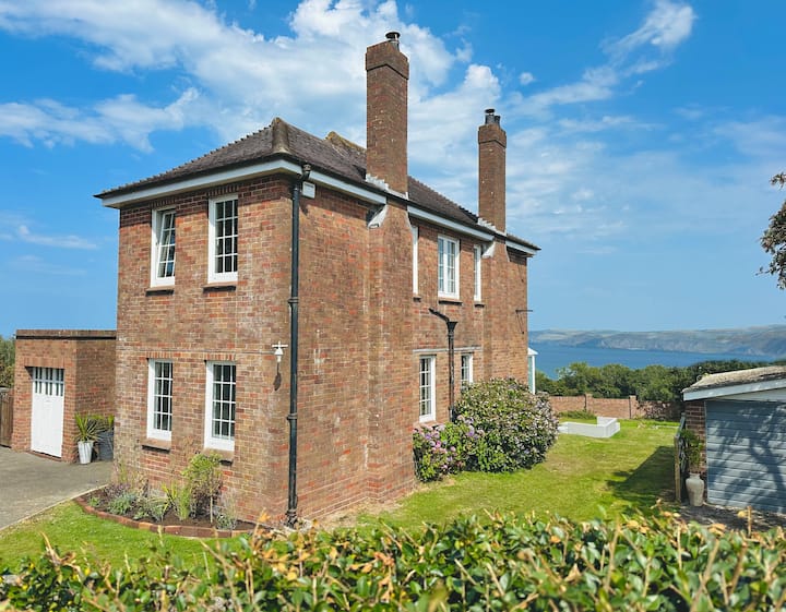 Aberporth Panoramic Sea Views-elegant Coastal Home - Aberporth