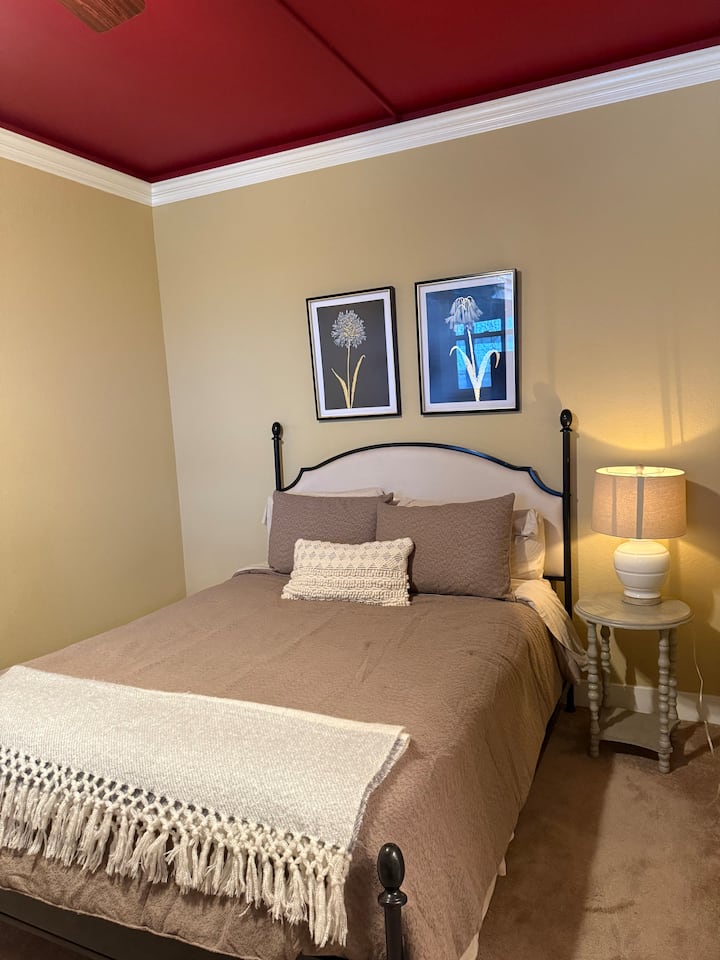 Snohomish River Hideaway - Everett, WA