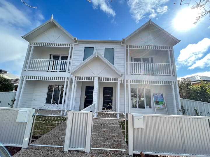 House 2 On Docker In Wagga - Wagga Wagga