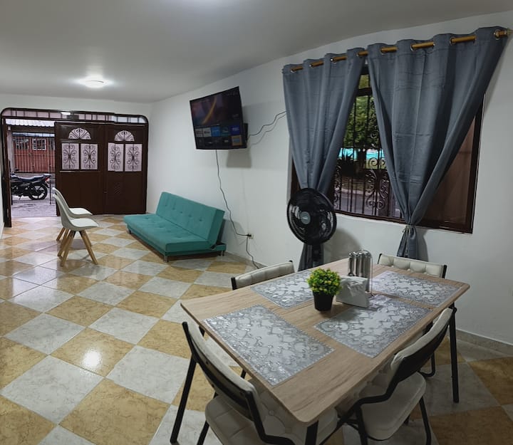 Hermosa Casa Con Garaje En Buga - Buga