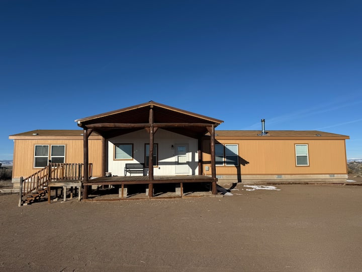 Elegant Country Home W/4 Bedrooms And Large Patio - Alamosa, CO