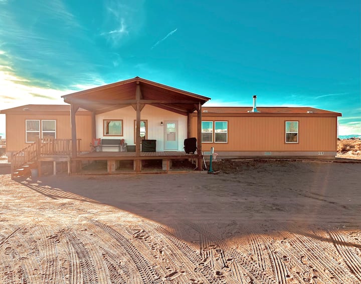 Elegant Country Home W/4 Bedrooms And Large Patio - Alamosa, CO