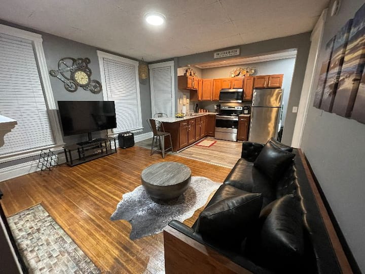 1 Bed/1 Bath Apartment Near Downtown Rochester - Rochester, NY