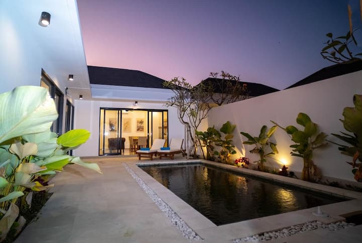 2 Bedroom Private Villa Seminyak Delarosa2 - Seminyak