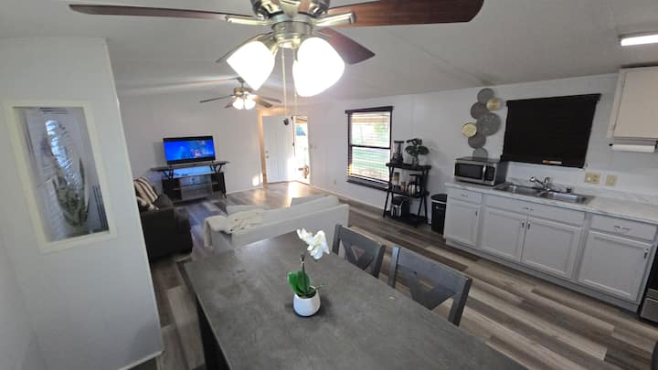 Guesthouse In Baytown - Baytown, TX