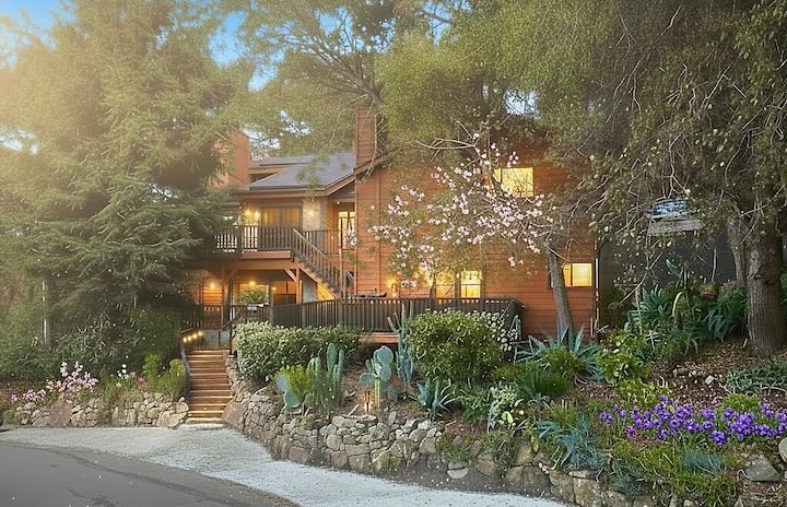 The Mistletoe House – Canyon Retreat Gorgeous View - Topanga, CA