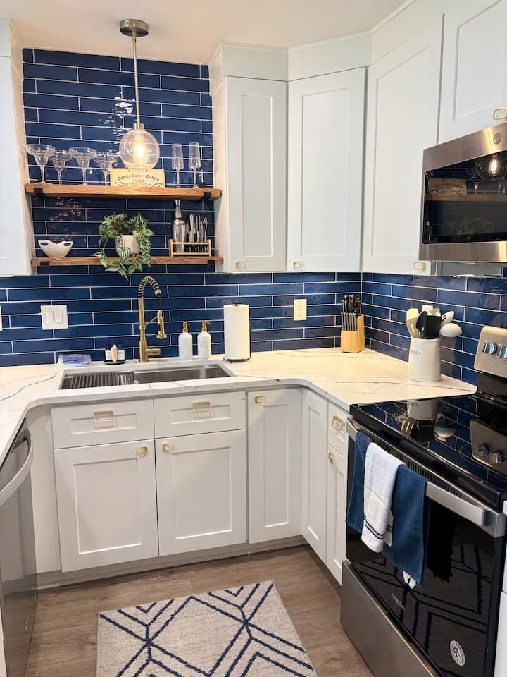 1st Floor, Pebble Beach Condo With King Bed. - Emerald Isle, NC