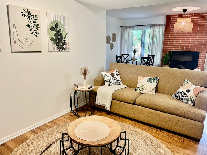 Charming Central Abbotsford Retreat, Cozy Suite - Abbotsford