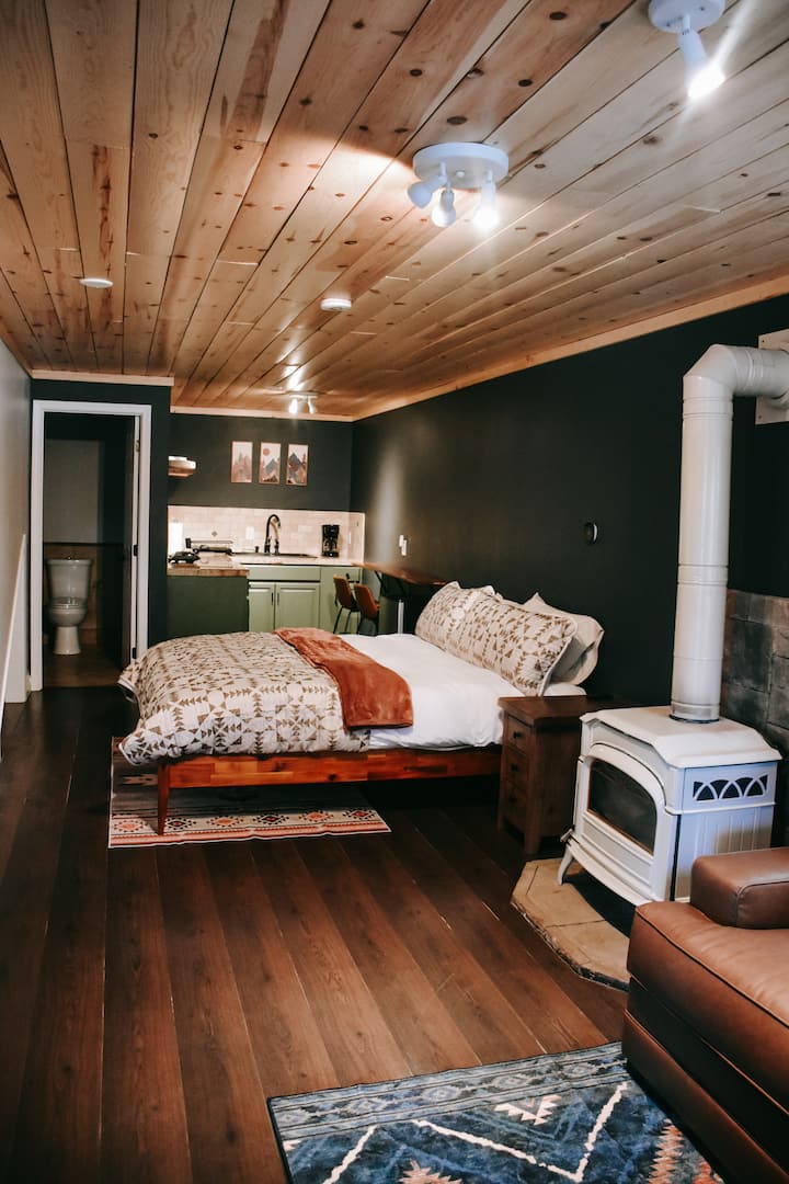 Private Studio Near Schweitzer | Quiet Retreat - Sandpoint, ID