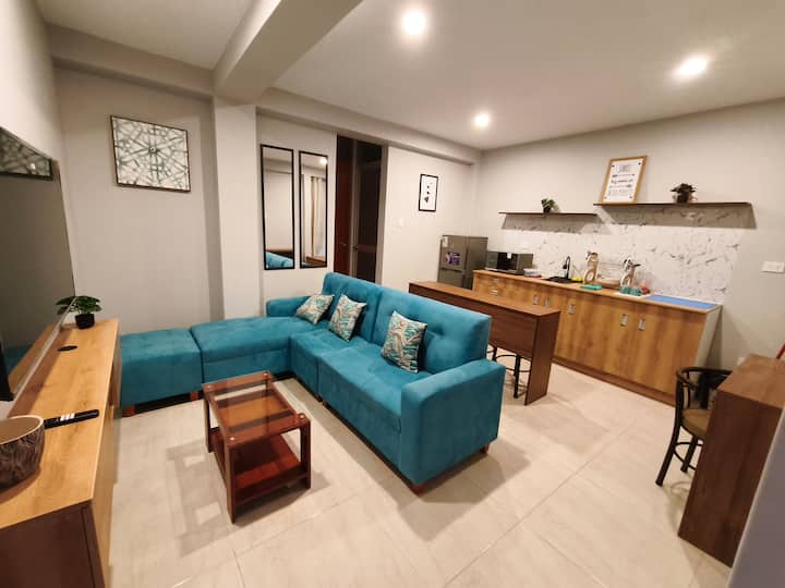 Departamento Moderno Y Cómodo En Zona Comercial - Tacna