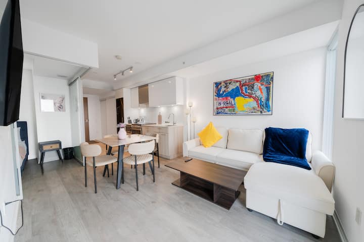 Panoramic Perch 2 Bed With City Views - Toronto