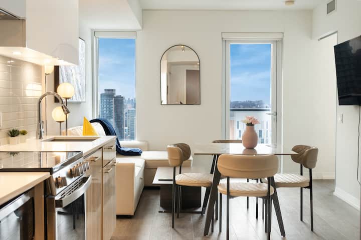 Panoramic Perch 2 Bed With City Views - Toronto, ON
