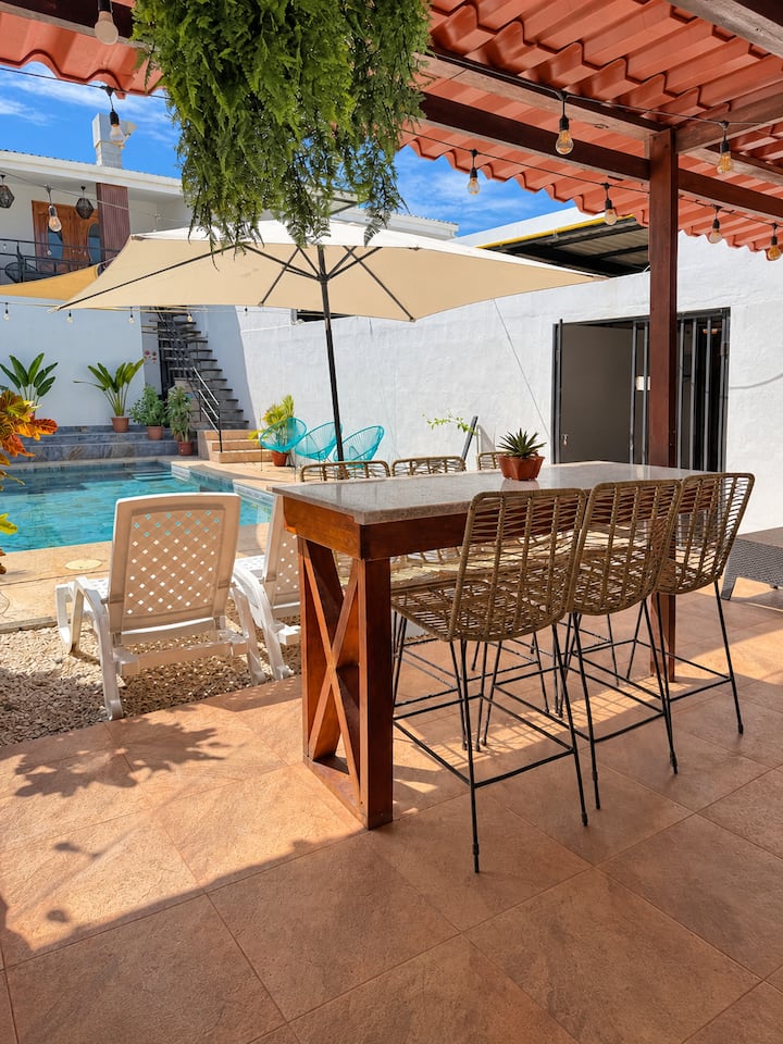 Casa Coral | Beachfront - Pool & Rancho - Puntarenas