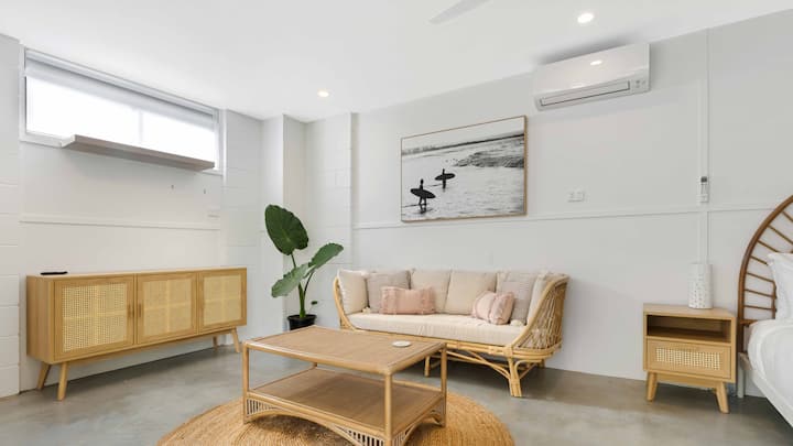 Bimby. Central Mullumbimby. Bright And Airy. - Ocean Shores