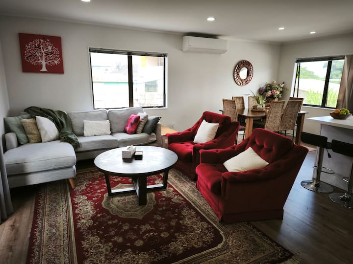 Jade Of Owairaka! 3 Minutes Walk To The Park - Auckland