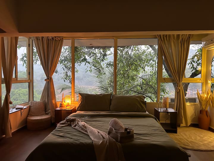 Cozy Boutique Studio | North Goa| Hill View | Pool - India