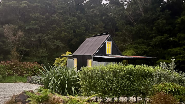 Awa Hut - Mangawhai