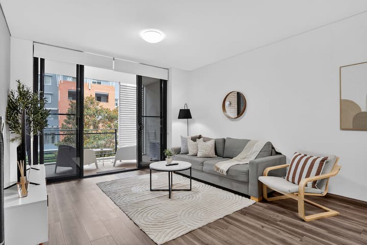 Waterfront 2br With 2 Secure Parking| Near To Mall - Burwood
