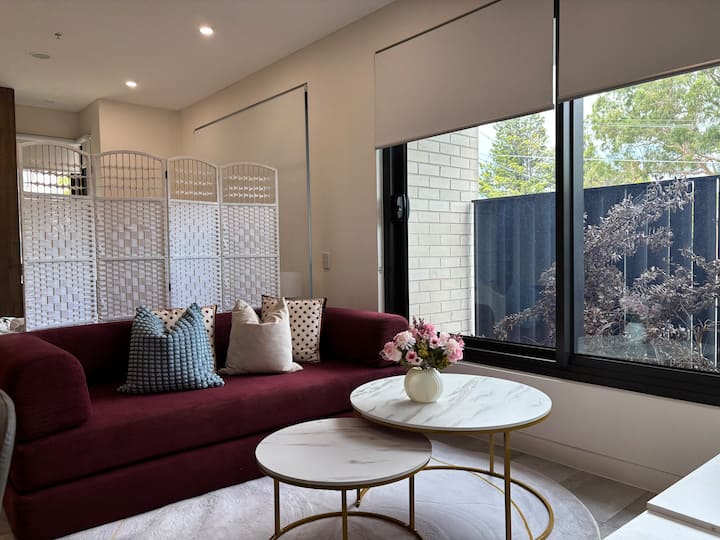 Warm Marrickville Studio | 5 Min Walk To Train - Penshurst