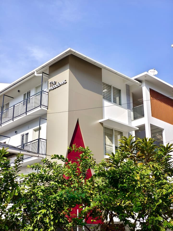 Independent Ac Service Apartment Kakkanad Infprk - Kochi