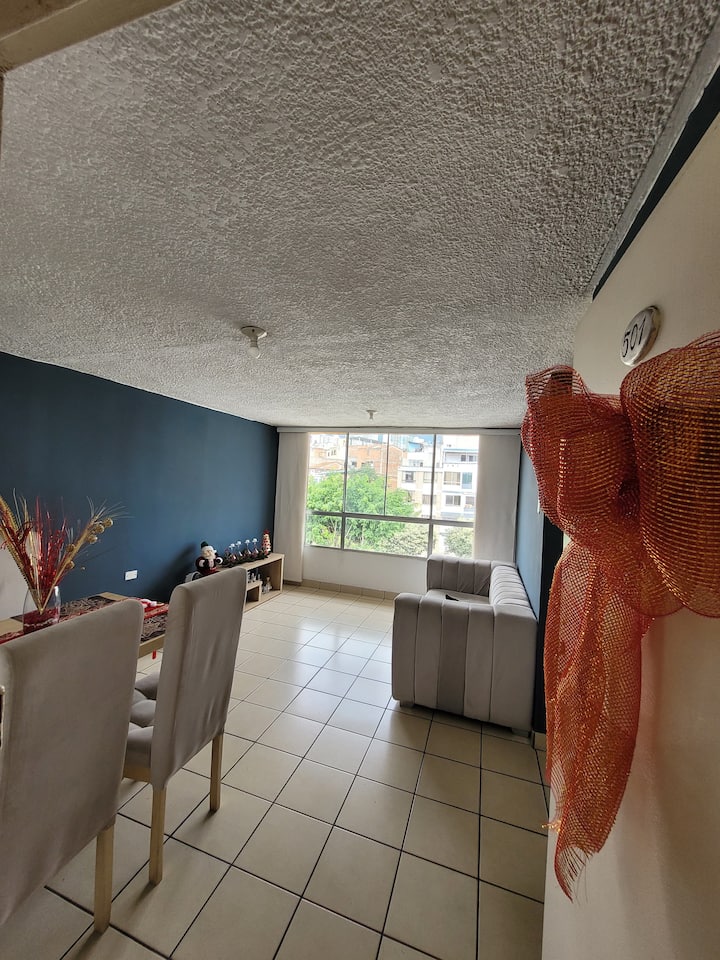 Amplio Dpto. Duplex Cerca A Neomundo Y Cc Cacique - Bucaramanga