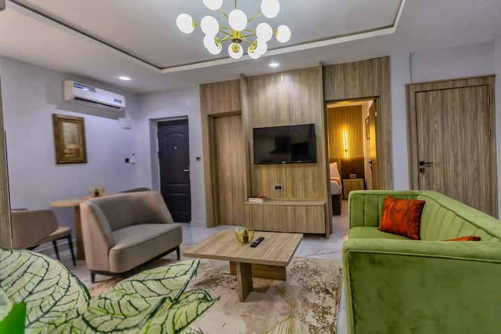 Modern 1r Apartment | Fast Wifi | Gym+parking - Abuja