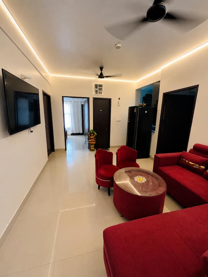 The Cozy Corner| Modern 3bhk| Near Amrita Hospital - Faridabad