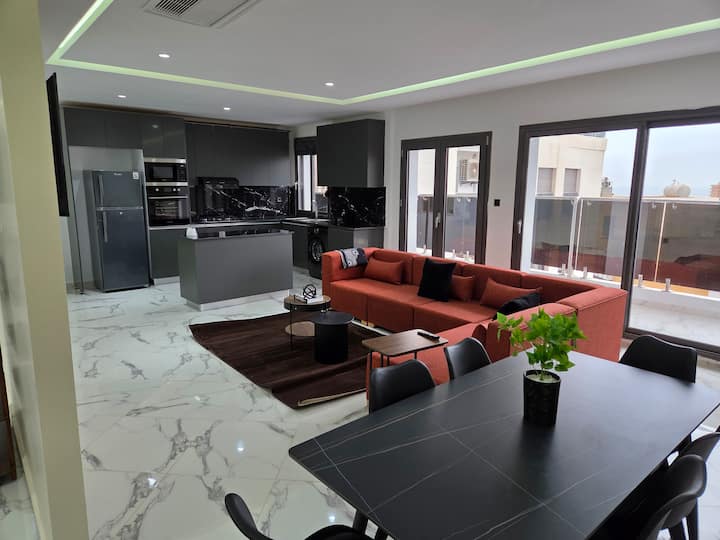 Une Vue Mer Au Cœur Du Centre-ville Touristique - Oran