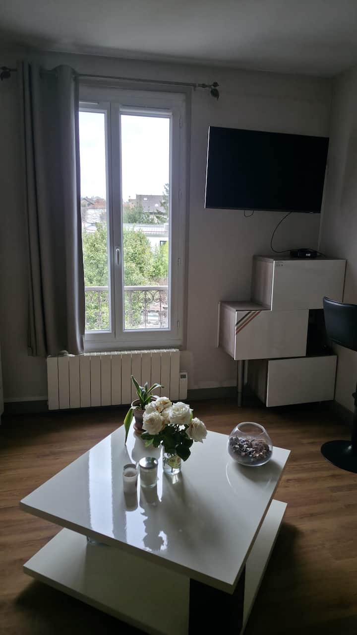 Cozy Studio In Calm Area - Rosny-sous-Bois