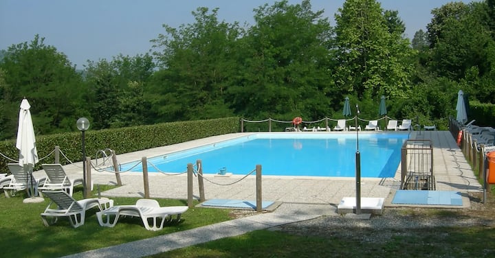 Casa Valentina: Con Piscina, Campo Da Tennis - Orino
