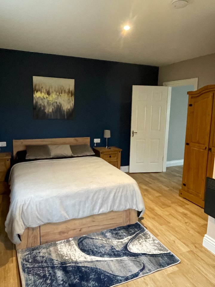 Spacious Annex With Double Bedroom & En-suite - Listowel, Ireland
