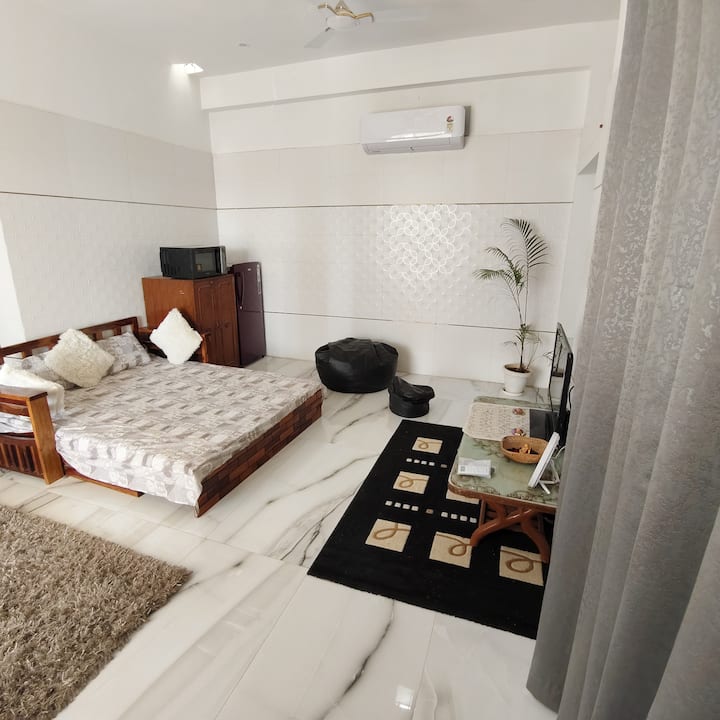 New, Cozy Spacious Room With Roof & Open Area. - Ajmer