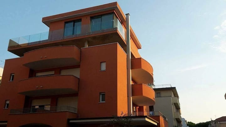 Appartamento Con Ampi Balconi - Bellaria-Igea Marina