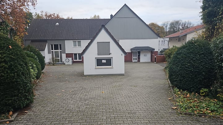 Große Wohnung In Ruhiger Lage, Zentral Gelegen - Dortmund