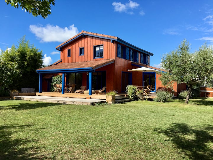 Maison Typique En Bois Avec Jardin - Arcachon