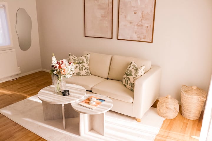 Bright And Modern Guesthouse Near Stockholm - Uppsala län