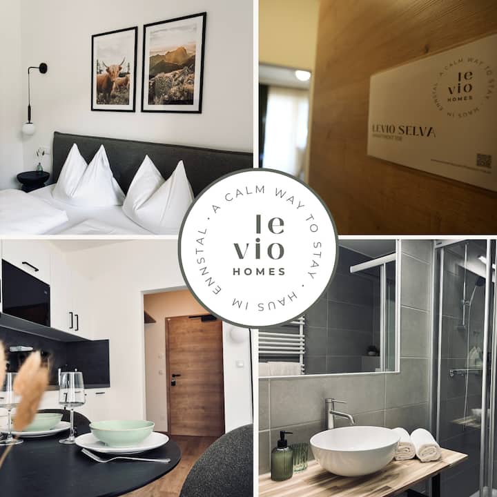 Stylish Alpine Apartment | Mountain View & Balcony - Haus im Ennstal