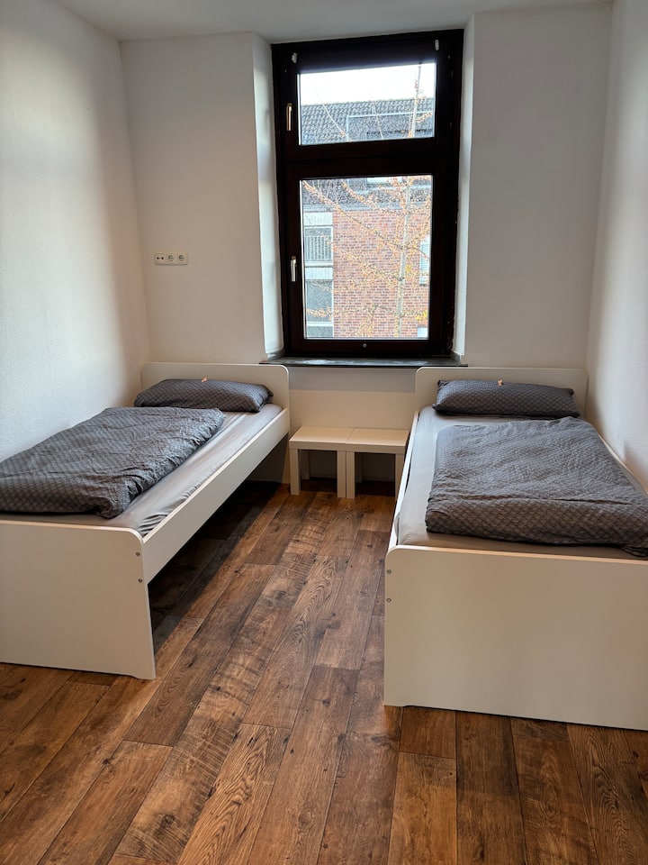 Unkompliziert, Mit Guter Verkehrsanbindung - Mönchengladbach