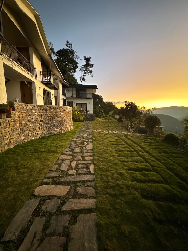 Discover A Place 2 Live With Jiva Mountain Retreat - Namchi