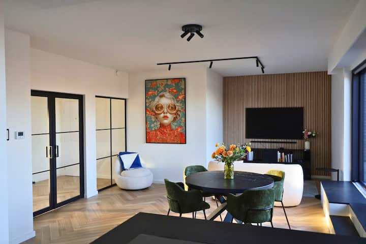 Sunlit Penthouse | Antwerp City Center - Zwijndrecht