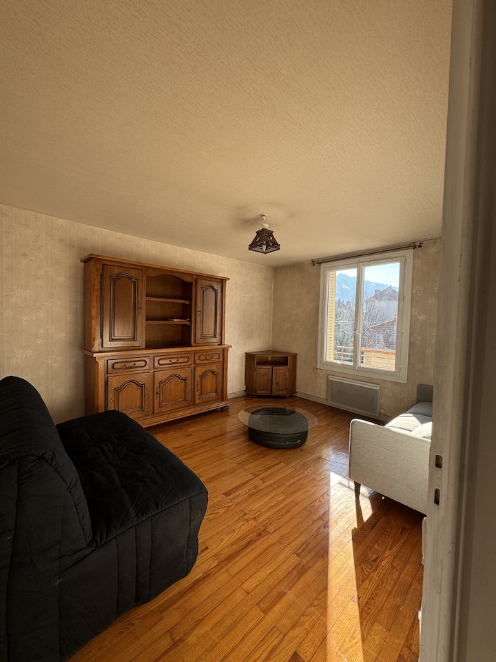 T2 Lumineux Avec Balcon - Calme Et Vue Dégagée. - Albertville