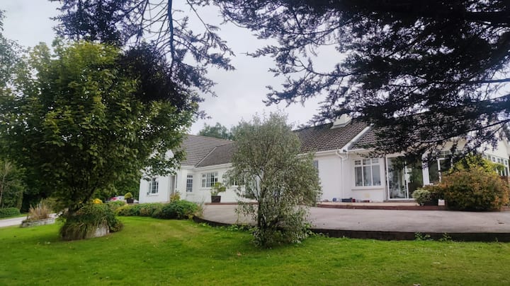 Holiday Home For Big Family (5 Bed Sleeps 12) - Youghal