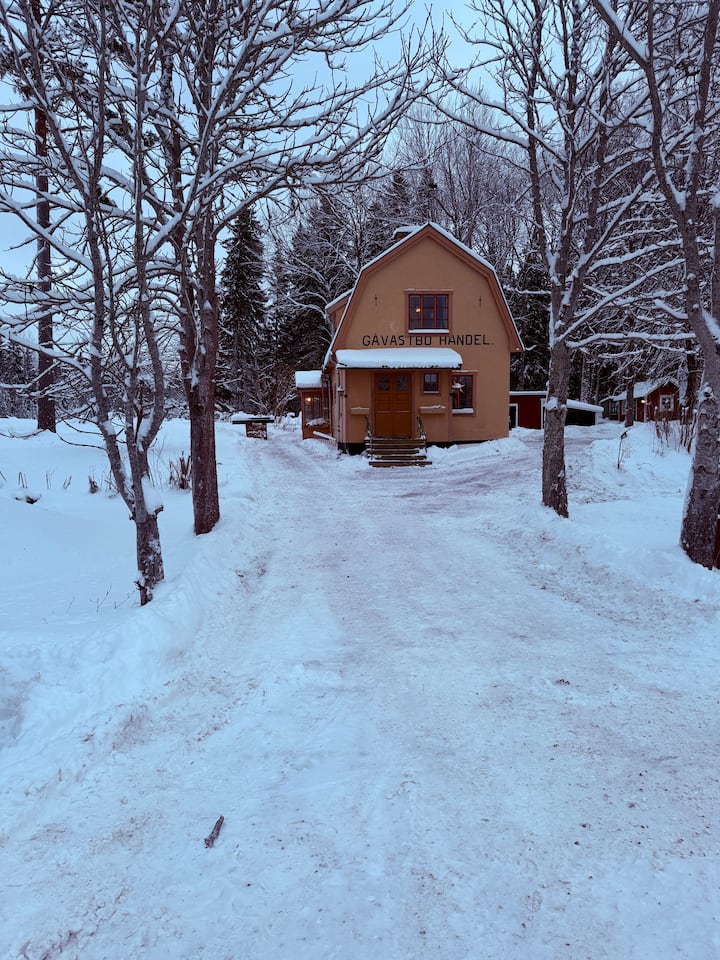 Charmig Gammal Lanthandeln På Landet - Tierp