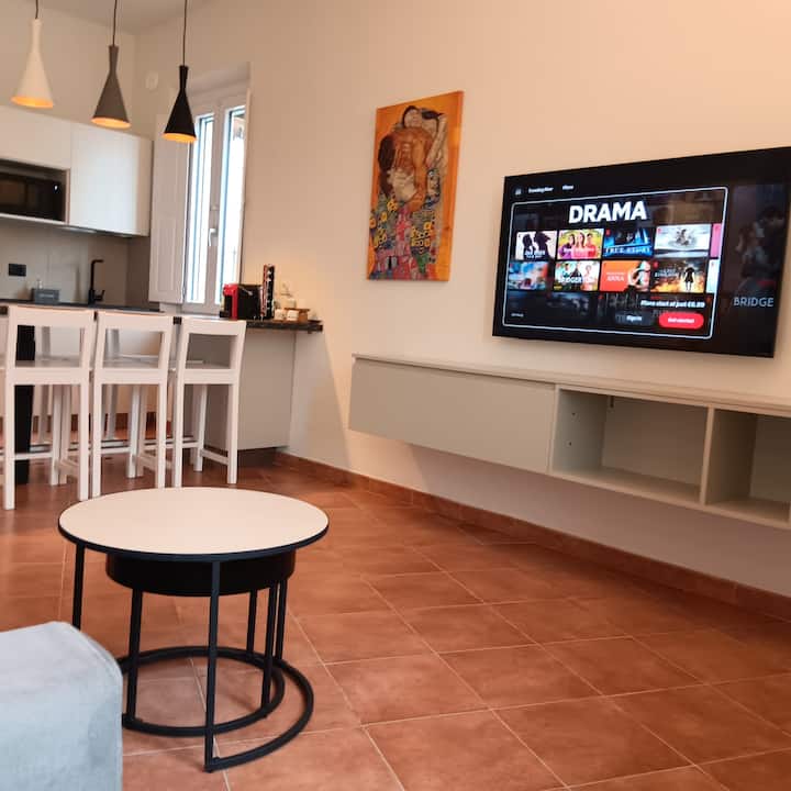 Vista Sulle Mura Storiche A Due Passi Dalla Torre. - Pisa