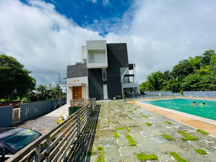 Party Farmhouse | 6 Bedrooms • Pool • Theatre” - Palghar