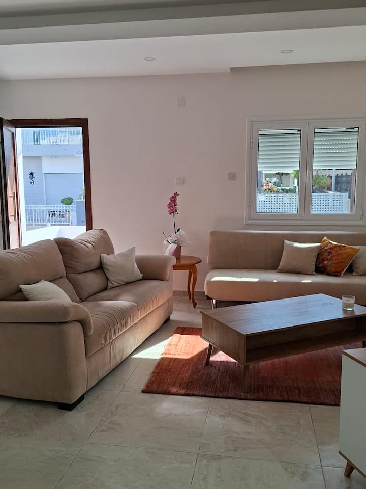 Cosy House With Privacy And All Amenities - Агиос Афанасиос